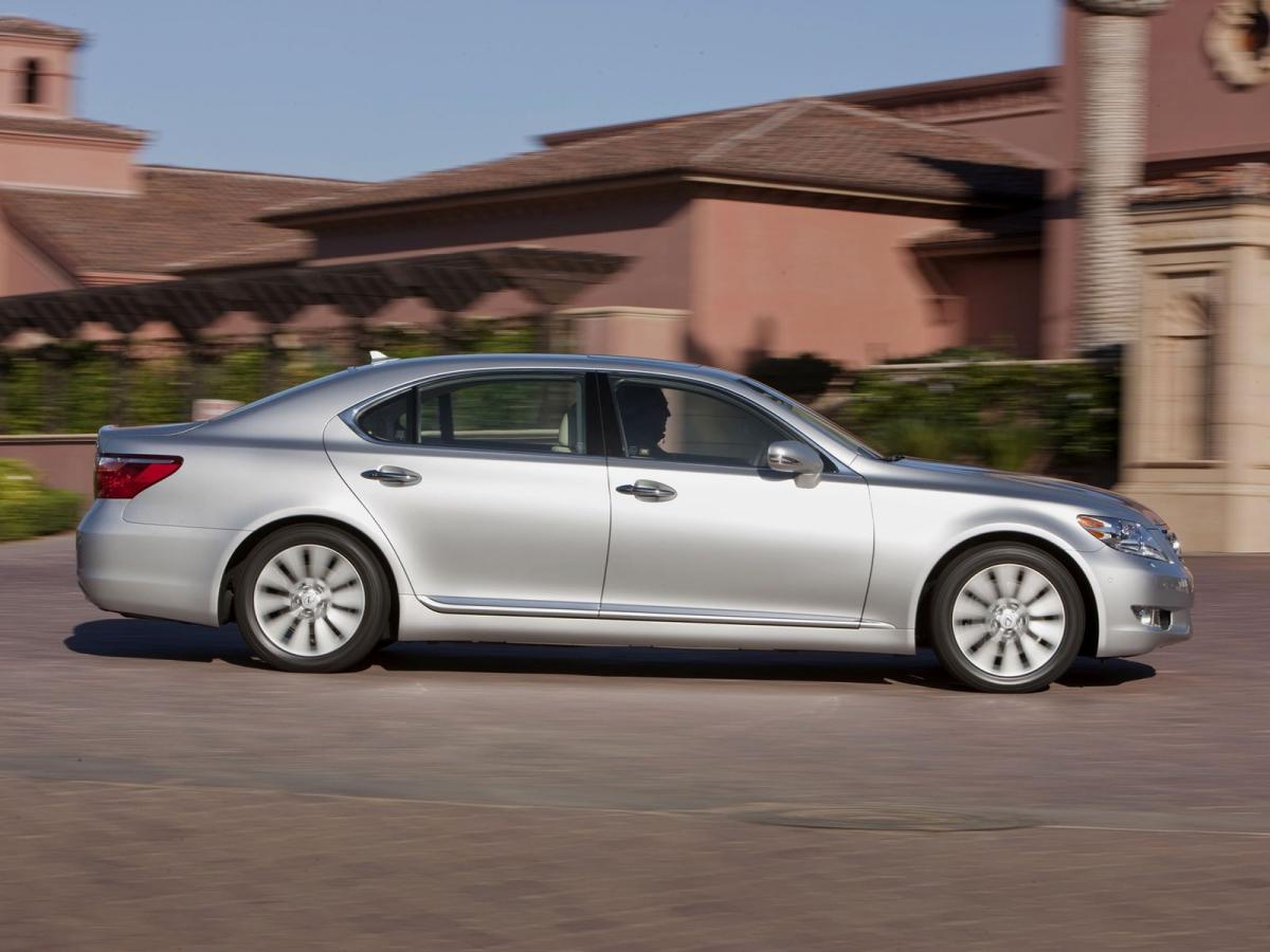 Lexus LS IV 460 V8 (380 Hp) Automatic